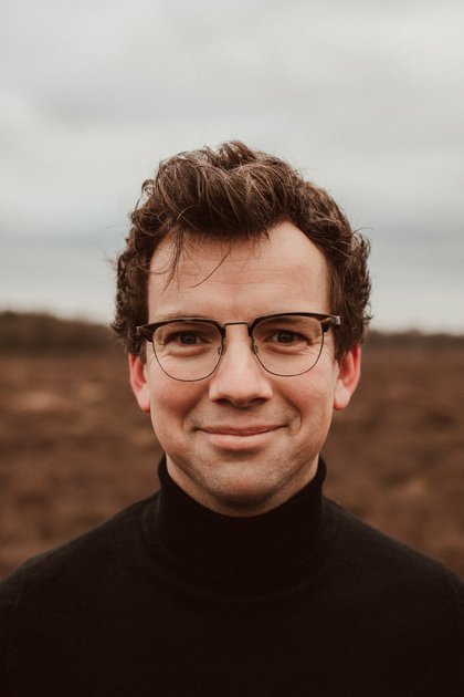 Pieter Derks stond met Ja, leuk (try-out) op november 2023 in Theater Ludens Voorburg-Leidschendam