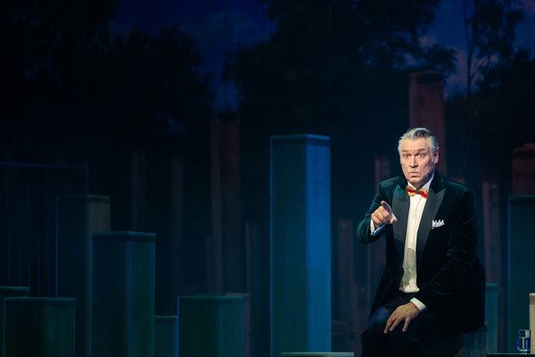 Sjaak Bral met Vaarwel 2025- Oudejaarsconference op 12 november in ...